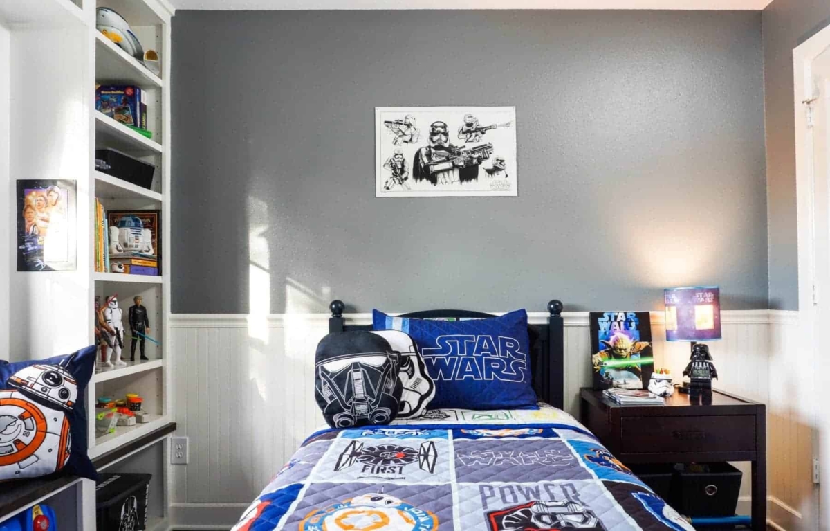 Out of This World Star Wars Bedroom [Kids’ Bedroom Decor Ideas] - One ...