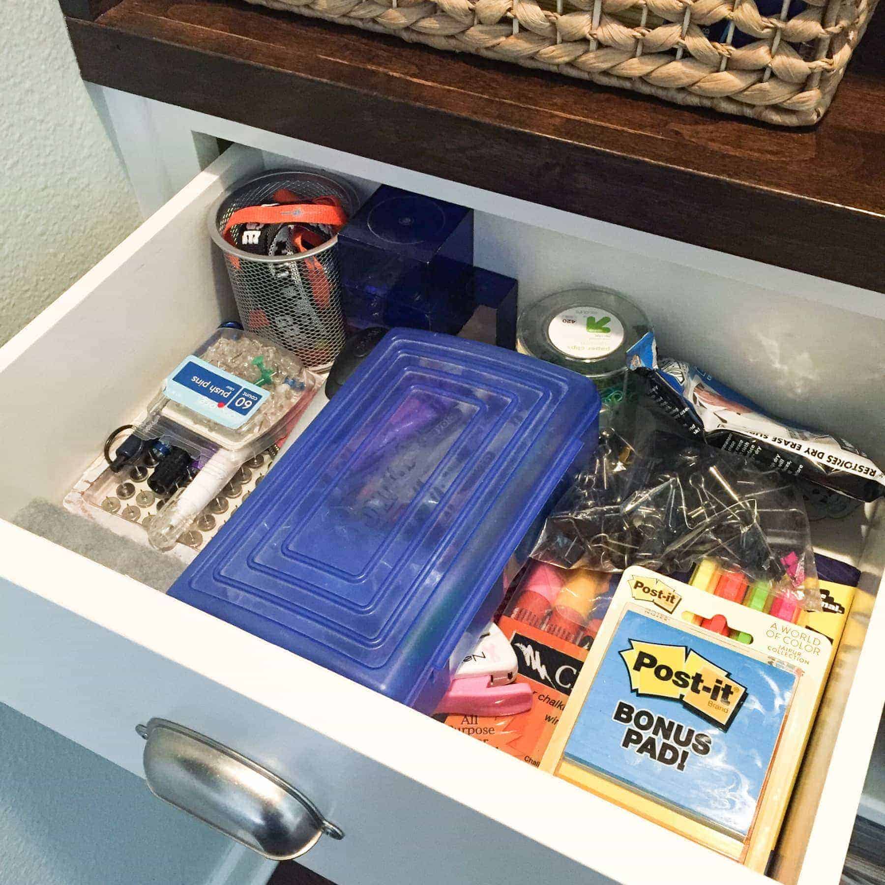 Organizing a Junk Drawer - One Happy Housewife