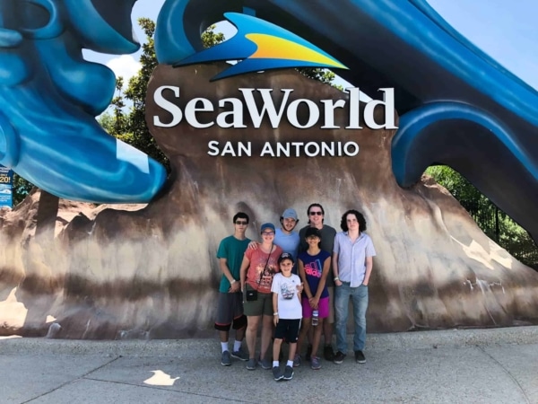 A Day of Fun at SeaWorld San Antonio - One Happy Housewife